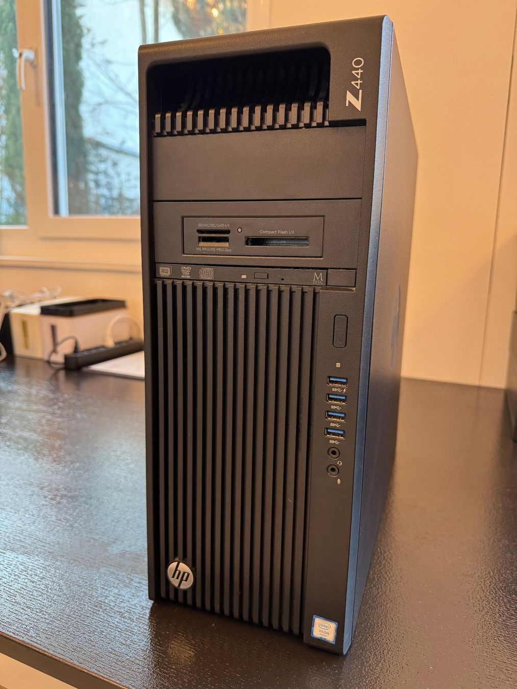 Compter HP Z440 Workstation – Intel Xeon, 1 TB HDD (Gebraucht) in ...