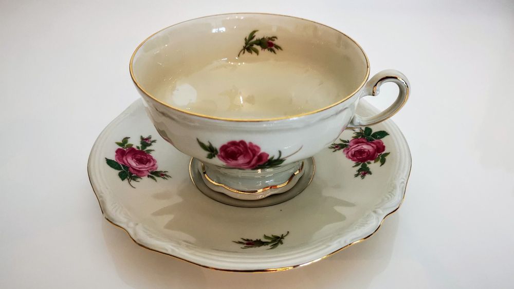 Jeu de tasses et soucoupes en porcelaine pour le thé. | Kaufen auf Ricardo
