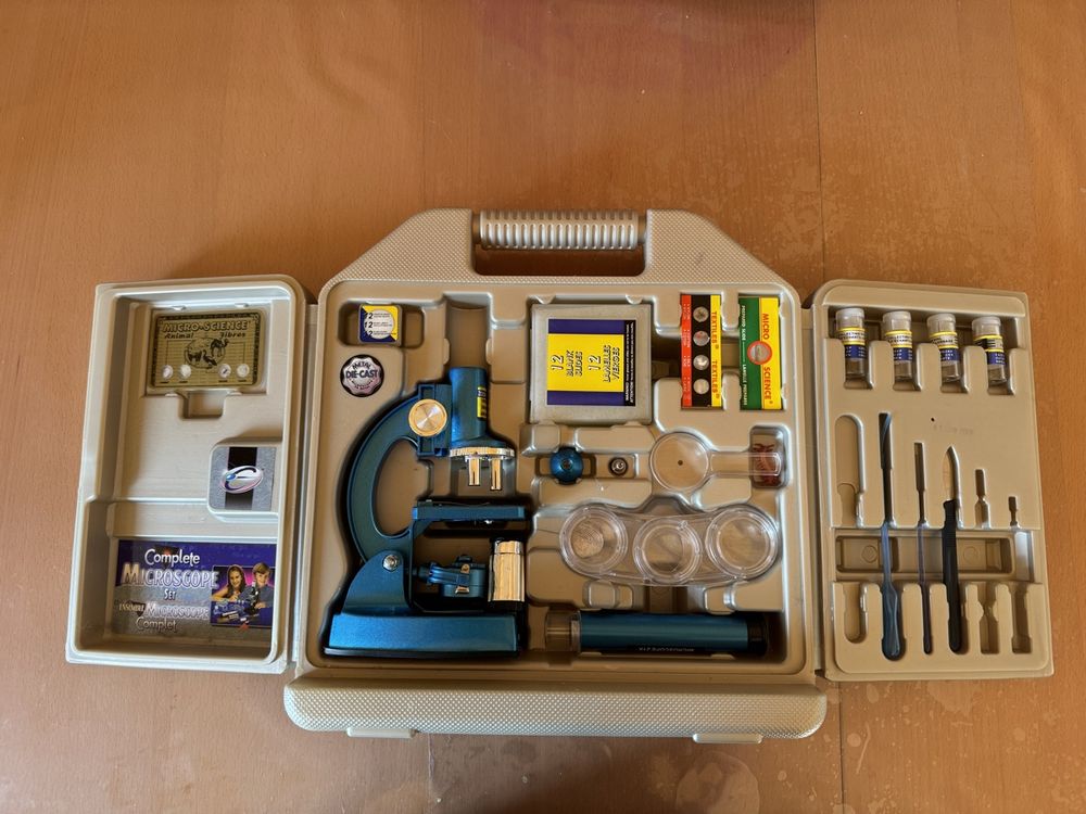 Microscope découverte (Gebraucht) in Mont-sur-Lausanne für CHF 15 – nur Abholung auf Ricardo kaufen