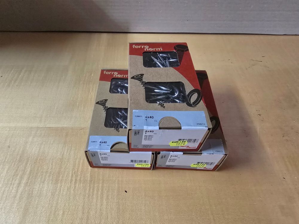 Posten neuer Ferro Norm Agraffen 4x40 ab 1.- (Neu und originalverpackt ...