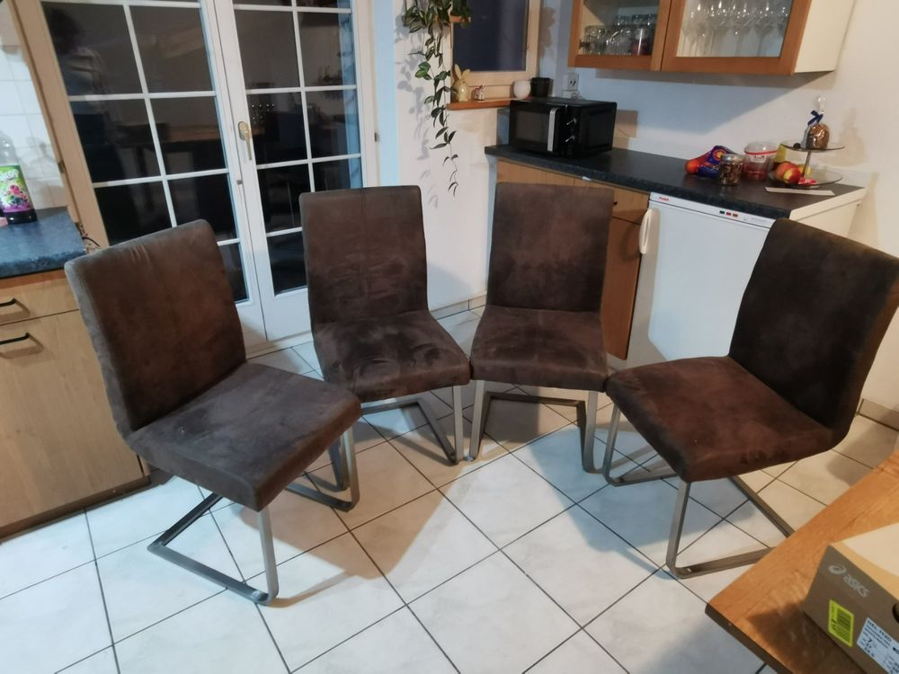 4 Stühle (Gebraucht) in Buch am Irchel für CHF 1 – nur Abholung auf Ricardo kaufen