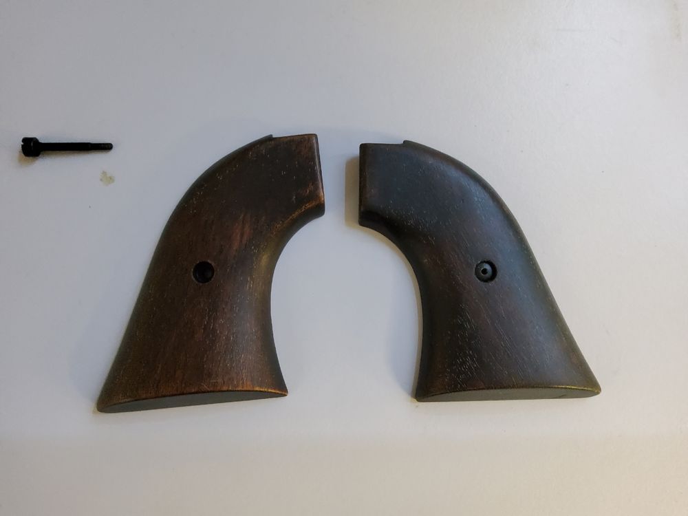 Holzgriffschalen für Colt Revolver | Kaufen auf Ricardo