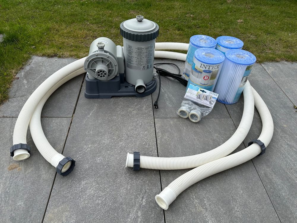Intex Filterpumpe 634T, inkl. Schläuche, Kartuschen, Adapter (Gebraucht ...