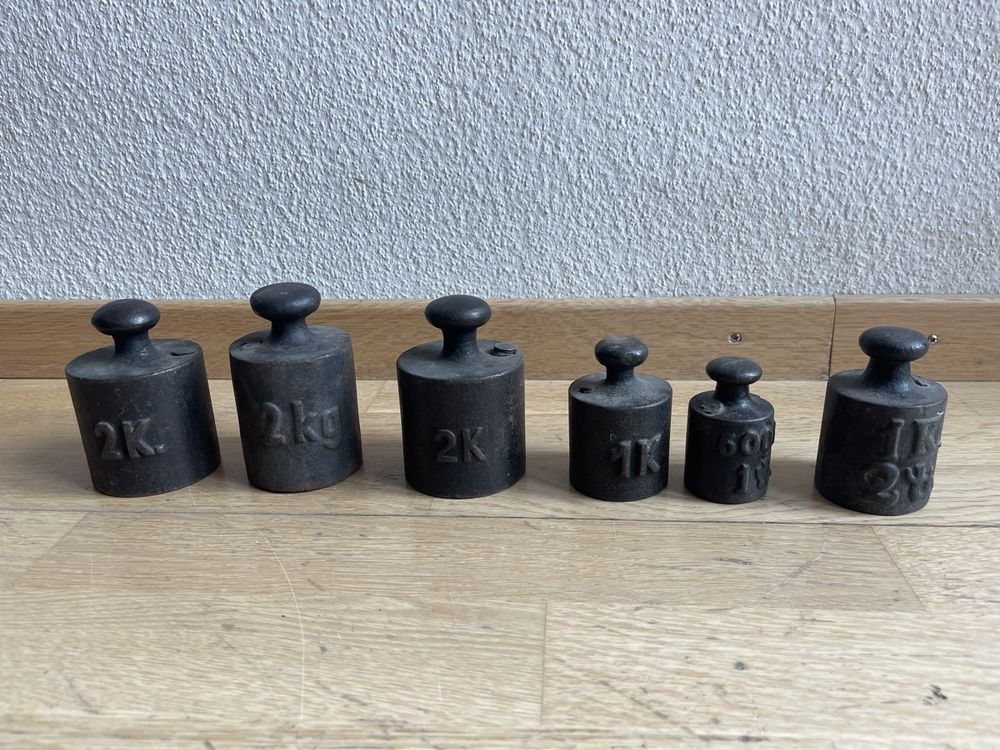 Alte Waagen Gewichte vintage 7 Stück (Gebraucht) in für CHF 25 – nur ...