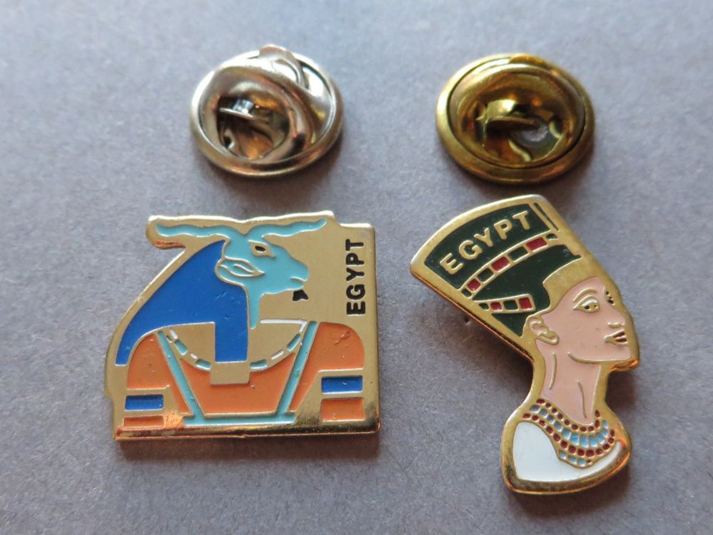 2 PINS, EGYPT ÄGYPTEN LÄNDER MUSEUM | Kaufen auf Ricardo