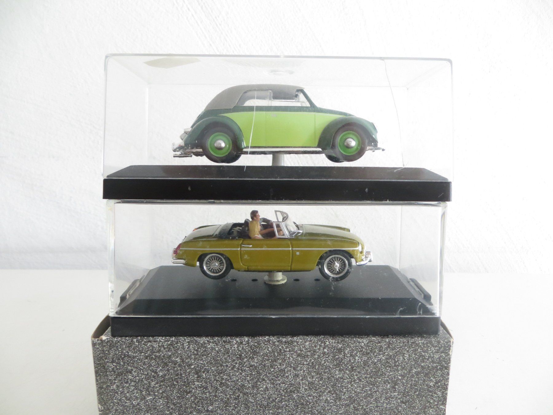 Vitesse 1:43: 2 x VW Käfer und MG Cabrio, mit OVP (Gebraucht) in St ...