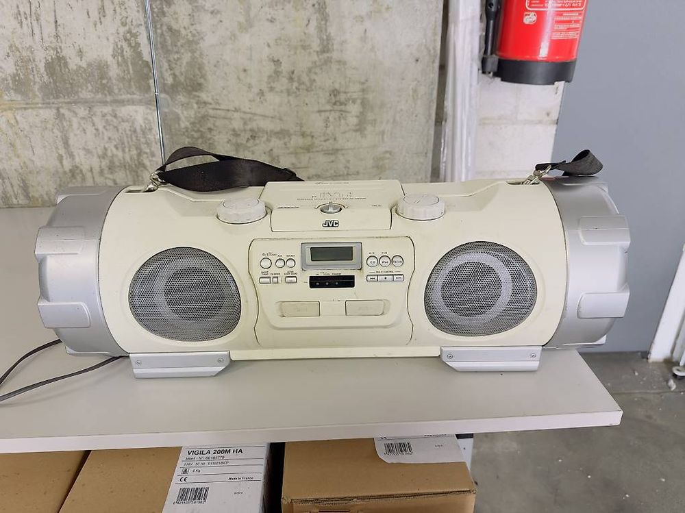 Radio CD Ghettoblaster (Gebraucht) in Dübendorf für CHF 45 – nur ...