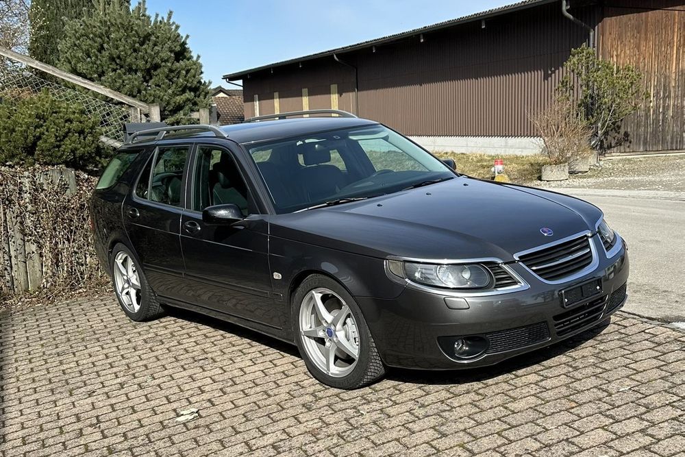 Saab 9-5 Kombi 300 PS, anthrazit mét, 8-fach bereift (Gebraucht) in ...