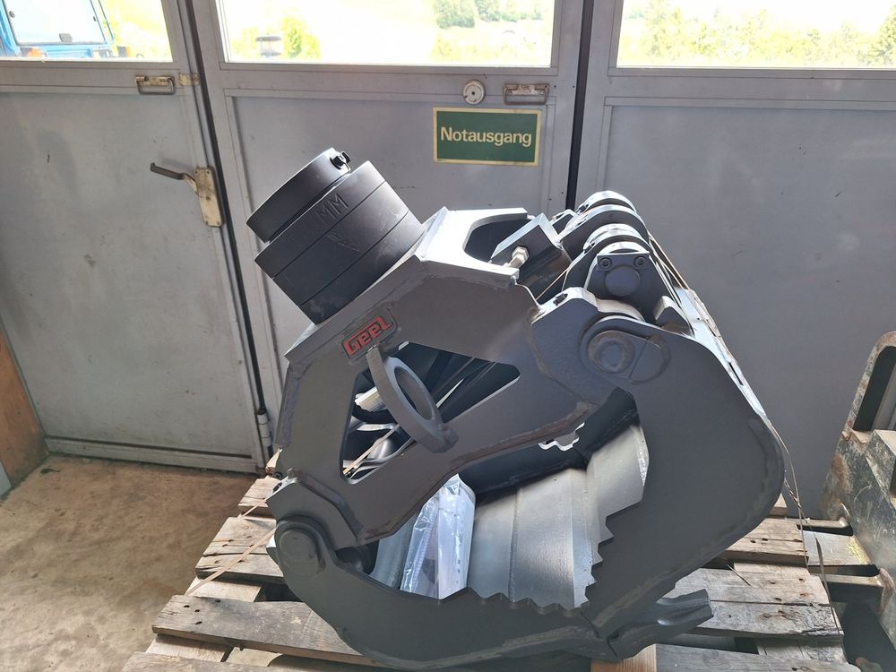 Greifer Geel (Neu und originalverpackt) in Steinhuserberg für CHF 6120 ...