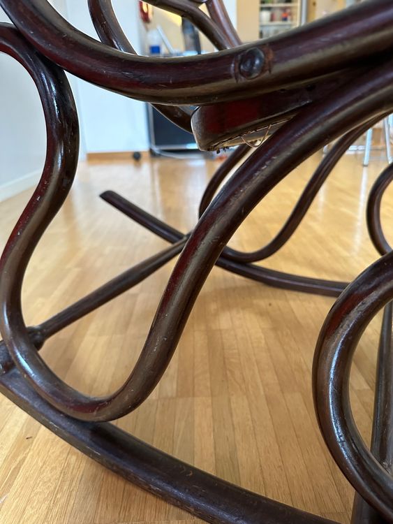 Thonet Schaukelstuhl Nr. 10 Bugholz Sessel 1900 antik (Gebraucht) in Basel für CHF 270 – nur ...