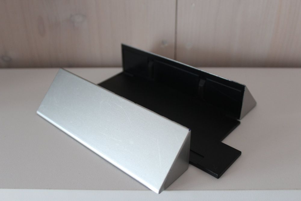 Sony PlayStation 2 / PS2 Vertical Stand / silber / Ständer (Gebraucht ...