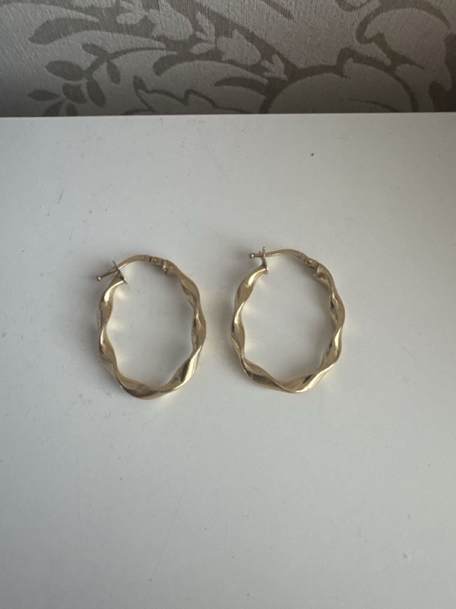 Gold Ohrenringe (Gebraucht) in Kaltbach für CHF 300 – mit Lieferung auf ...