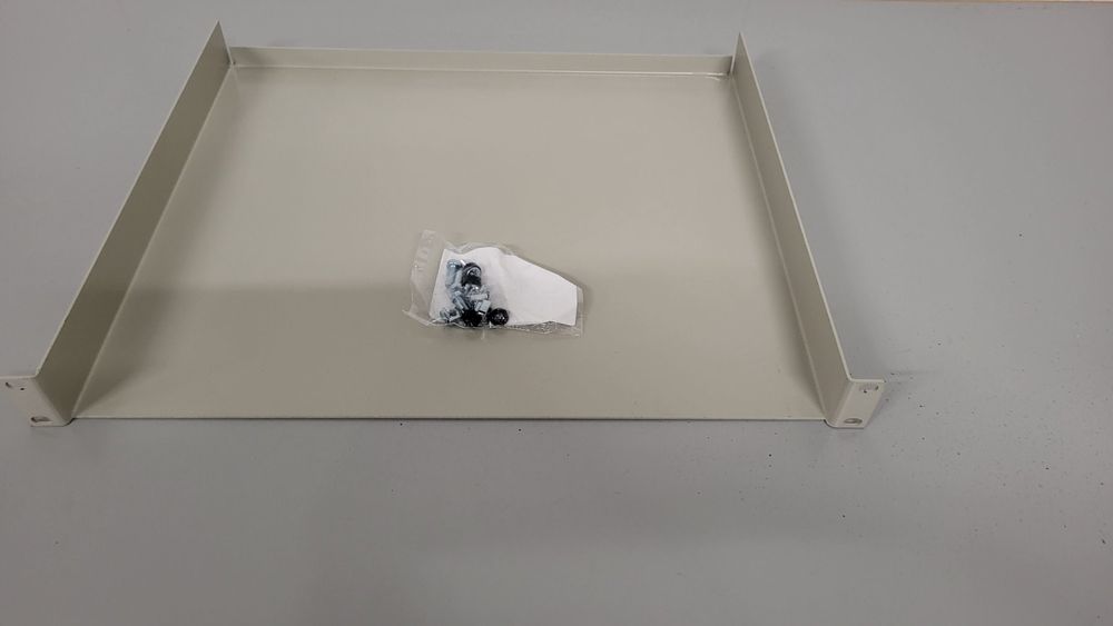 Rack Tablar 19" (Gebraucht) in Triengen für CHF 6 – mit Lieferung auf ...