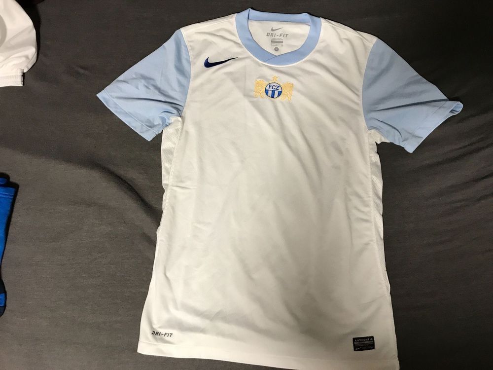FCZ t Shirt (Gebraucht) in Stallikon für CHF 10 – mit Lieferung auf ...