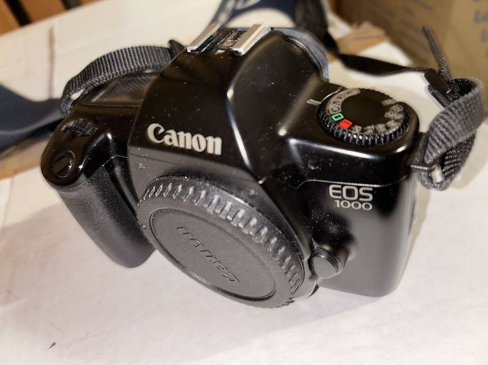 Appareil Canon EOS 1000 (argentique) film 135 (D'occasion) à Chêne ...