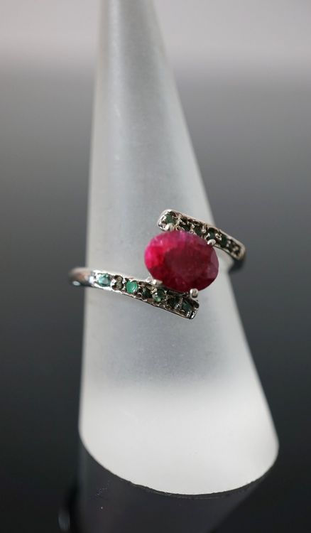 ALTER 925 SILBER RING RUBIN + SMARAGD EDELSTEIN GEPUNZT (Gebraucht) in ...
