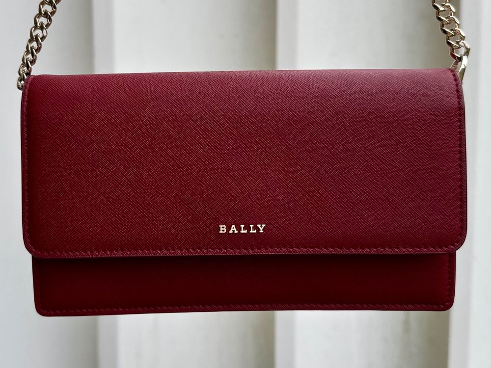 BALLY WOC (Wallet on Chain) Bordeauxrot | Kaufen auf Ricardo