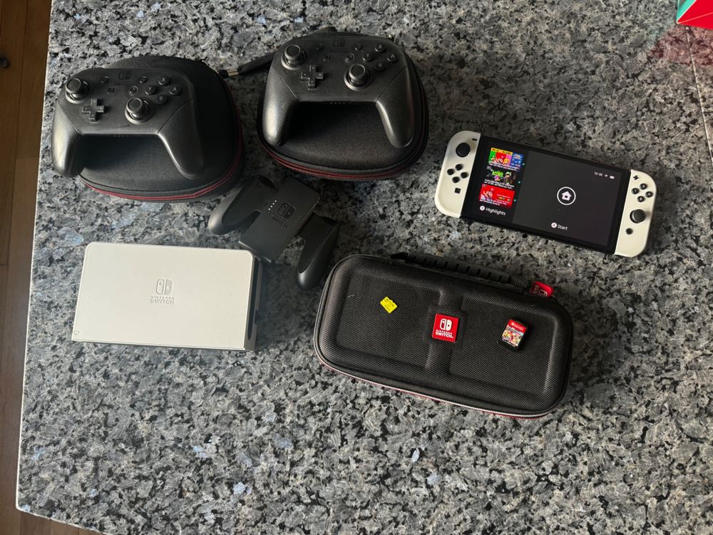 Nintendo Switch OLED Set mit Garantie | Kaufen auf Ricardo