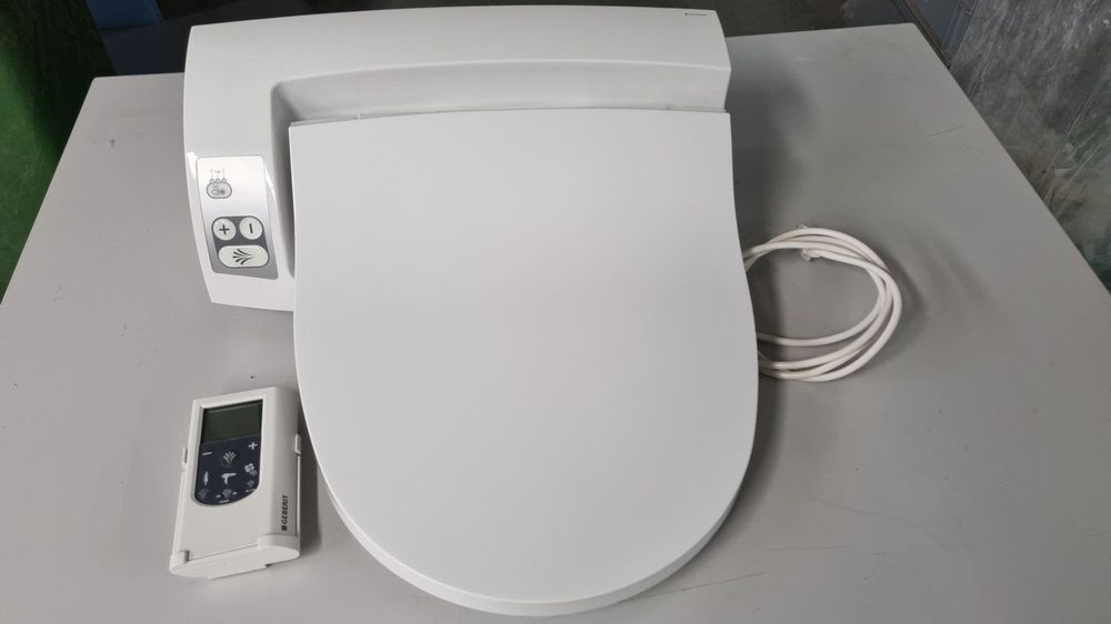 Geberit Dusch-WC Aquaclean 5000plus | Kaufen auf Ricardo