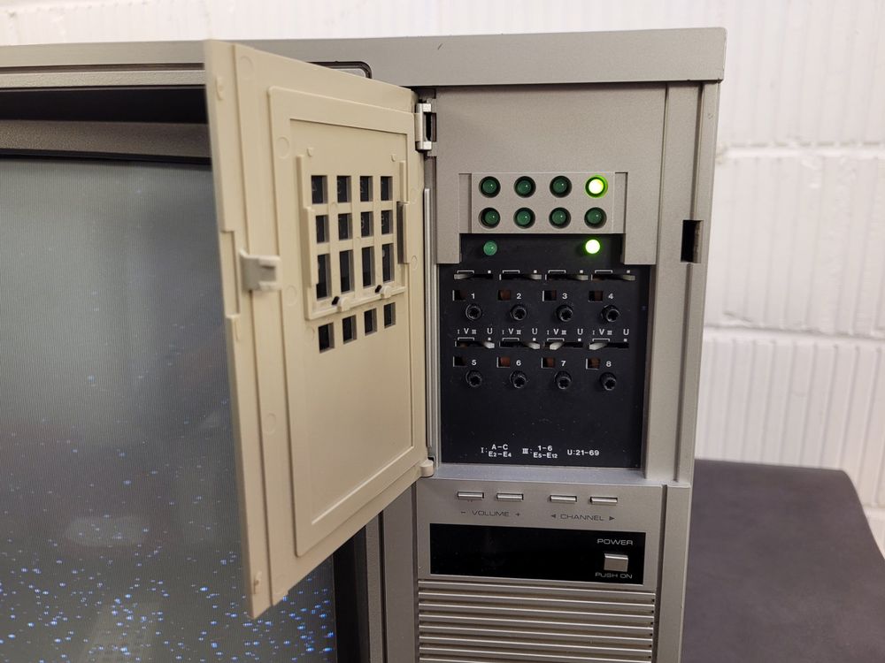 MAGNASONIC 5100 Color Röhren TV Fernseher mit Fernbedienung (Gebraucht ...