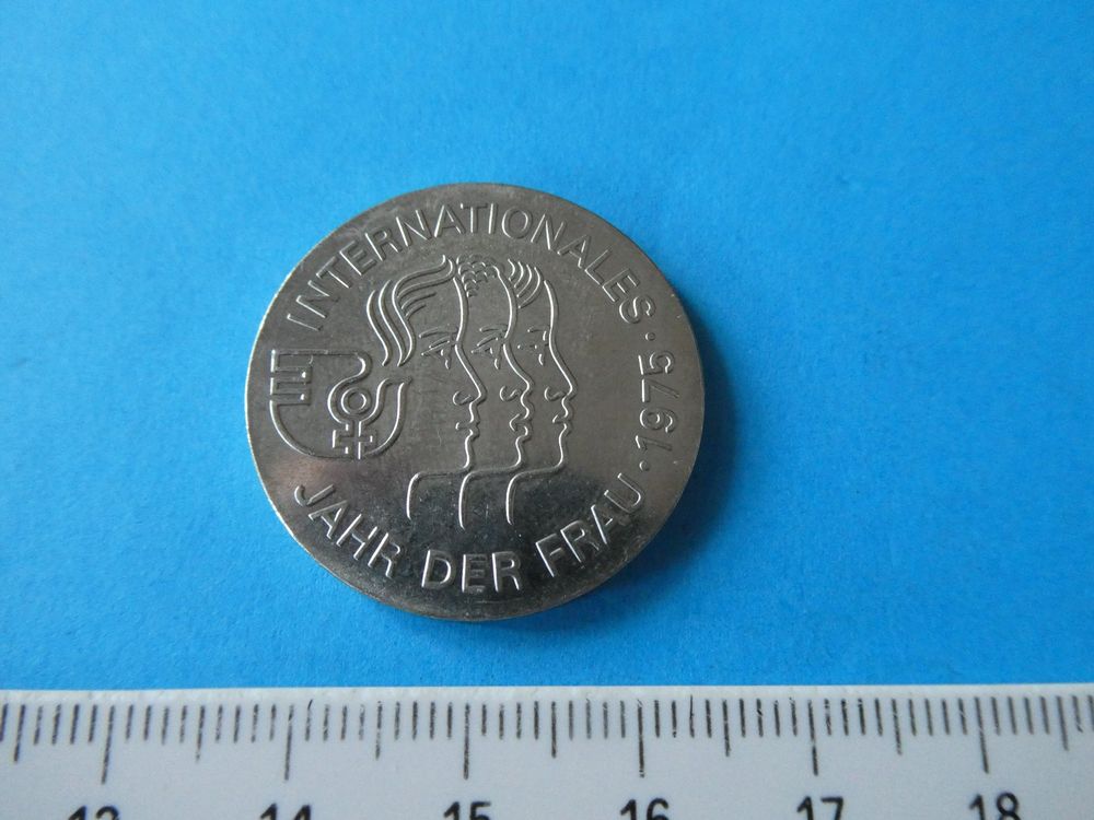 DDR 1975, 5 Mark - Gedenkmünze Jahr der Frau unzirkuliert (Neu (gemäss Beschreibung)) in ...