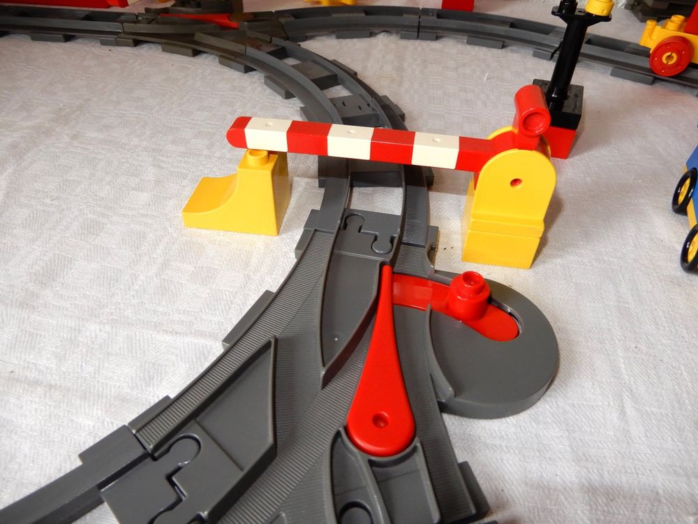 Lego-Duplo 4281 E-Eisenbahn mit Sound - total 90 Teile - | Kaufen auf ...