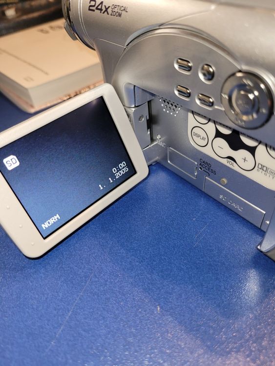 Panasonic VDR-M55 Video Camera (Gebraucht) in Hinwil für CHF 39 – mit ...