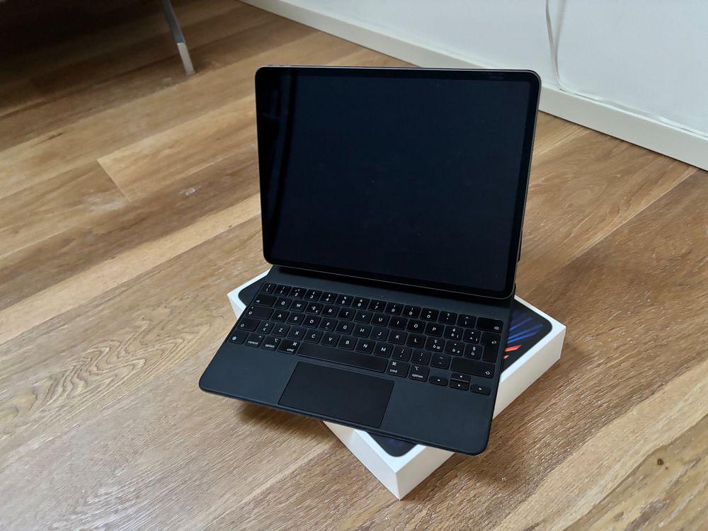 Apple iPad Magic Keyboard for iPad Pro 12.9" ITALIAN layout (Gebraucht ...