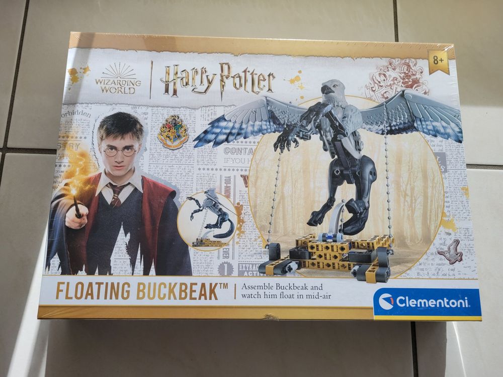 Harry Potter Floating Buckbeak (Neu und originalverpackt) in Sursee für ...