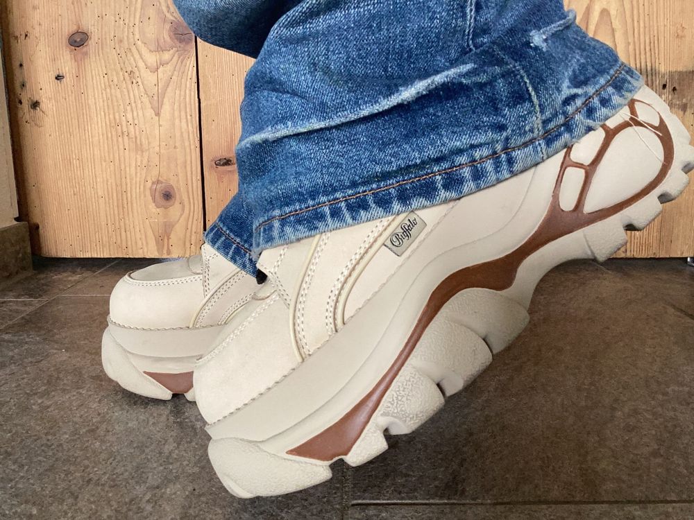 Buffalo Plateau Classic Boots Unikat (Gebraucht) in für CHF 79 – mit ...