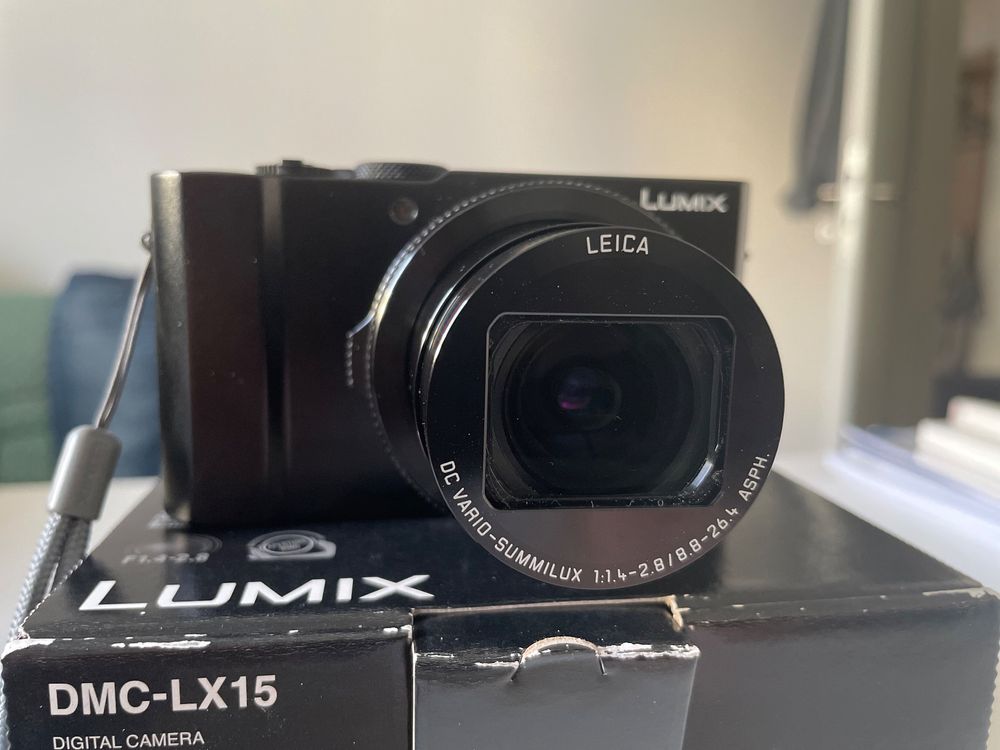 Panasonic LX 15 + zubehör (Gebraucht) in Giubiasco für CHF 229 – mit Lieferung auf Ricardo kaufen