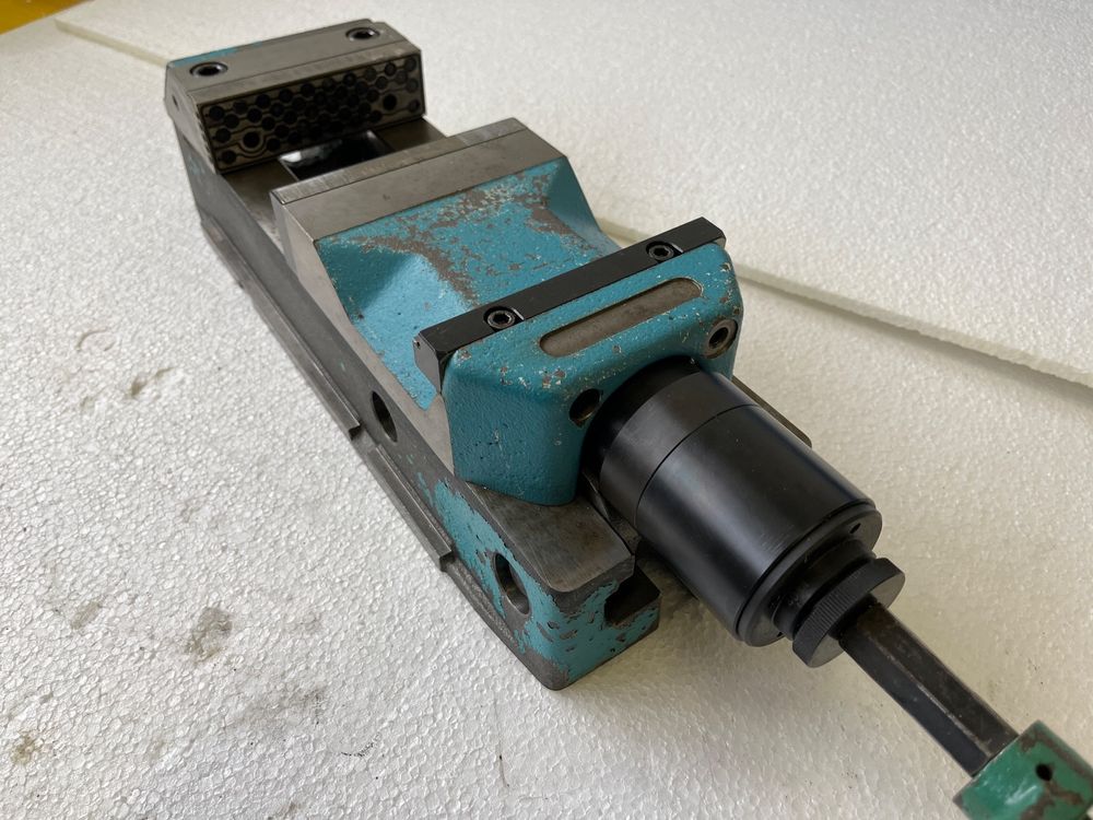 Maschinenschraubstock Gressel Hochdruckspanner (Gebraucht) in Unterterzen für CHF 450 – mit ...