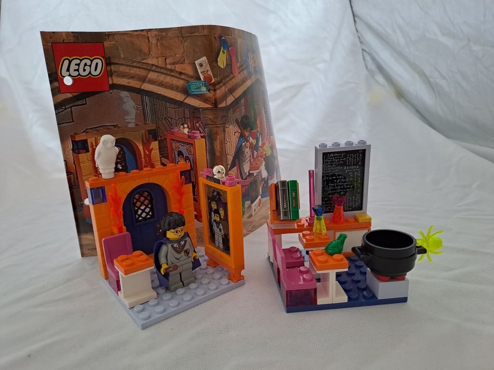 LEGO® 4721 Hogwarts Classroom Harry Potter gebraucht, 2001 (Gebraucht ...