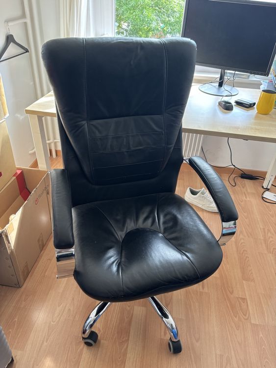 Comfy Black Leather Office Chair - Great Condition | Kaufen auf Ricardo