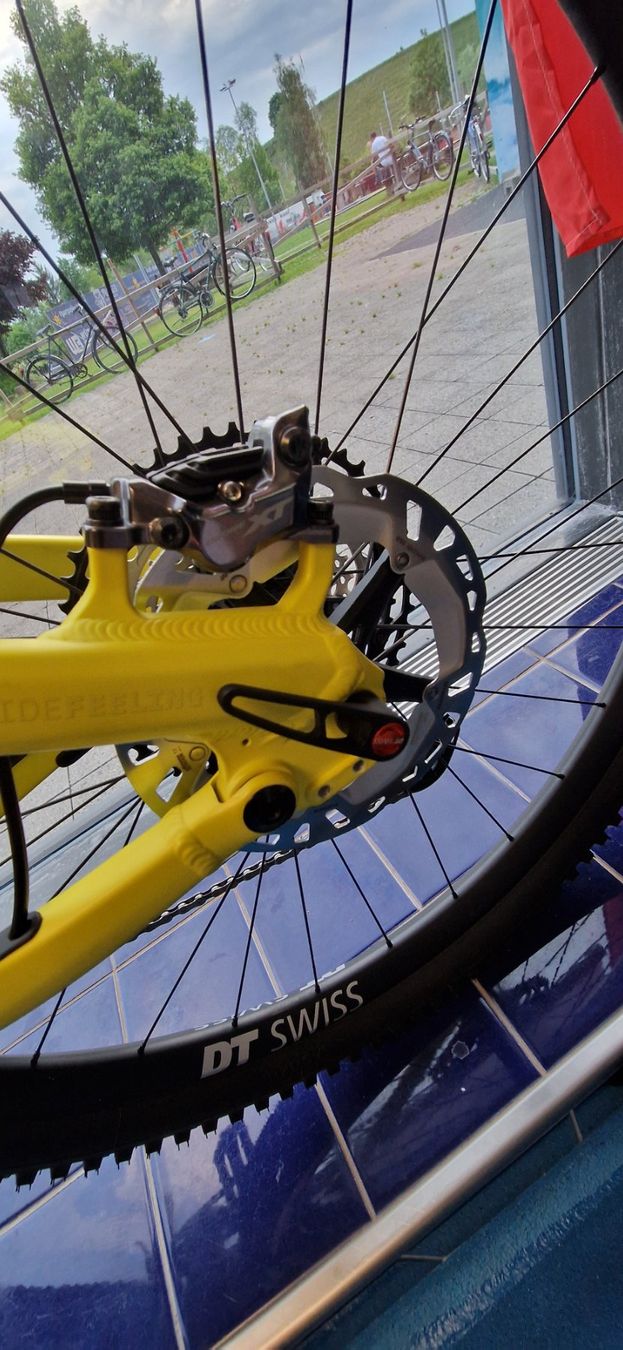 Mountainbike Fulli neues Bixs Sigen 320 gr m Alu /Carbon (Neu (gemäss Beschreibung)) in ...