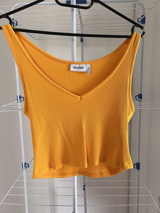 Gelbes Weekday Crop Top Gr. M - Perfekt für den Sommer! (Gebraucht) in ...