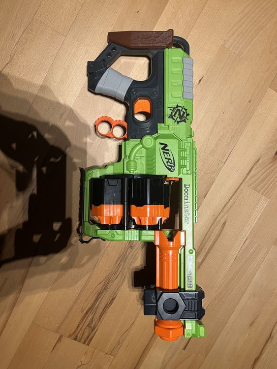 Nerf Dominator Zombie Strike (Gebraucht) in Attalens für CHF 20 – mit ...