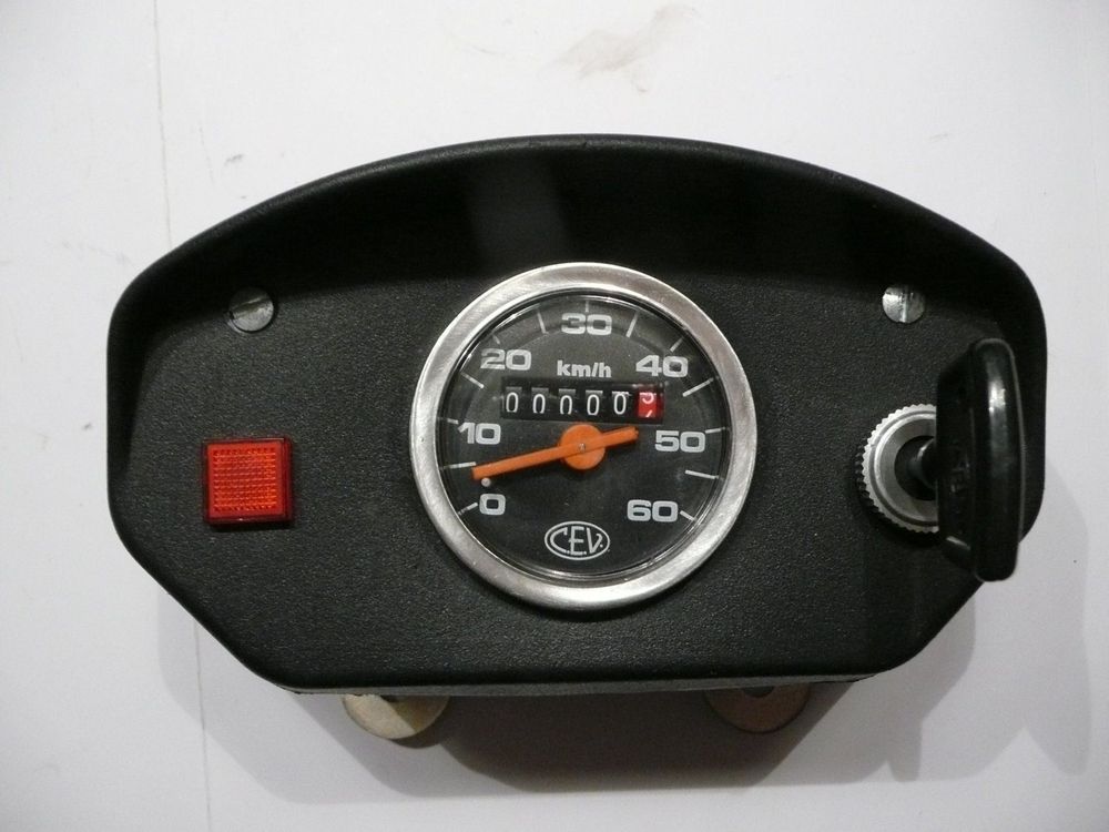 COCKPIT/TACHO/ZÜNDSCHLOSS NEU CEV PUCH S (Neu (gemäss Beschreibung)) in Wängi für CHF 120 – mit ...