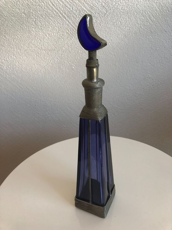 Blaue Dekoflasche aus Glas (Gebraucht) in Samstagern für CHF 20 – mit Lieferung auf Ricardo kaufen