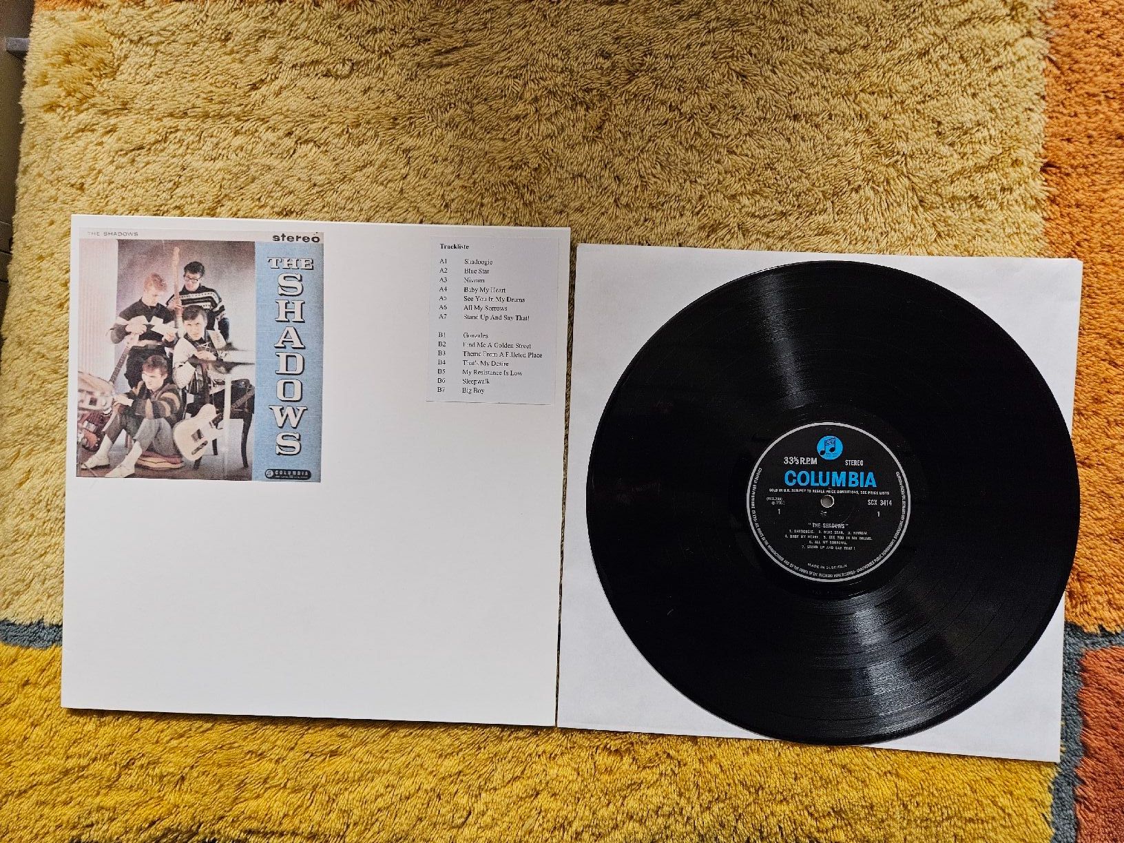 The Shadows Schallplatte Lp - "The Shadows" (Gebraucht) in Lyss für CHF ...