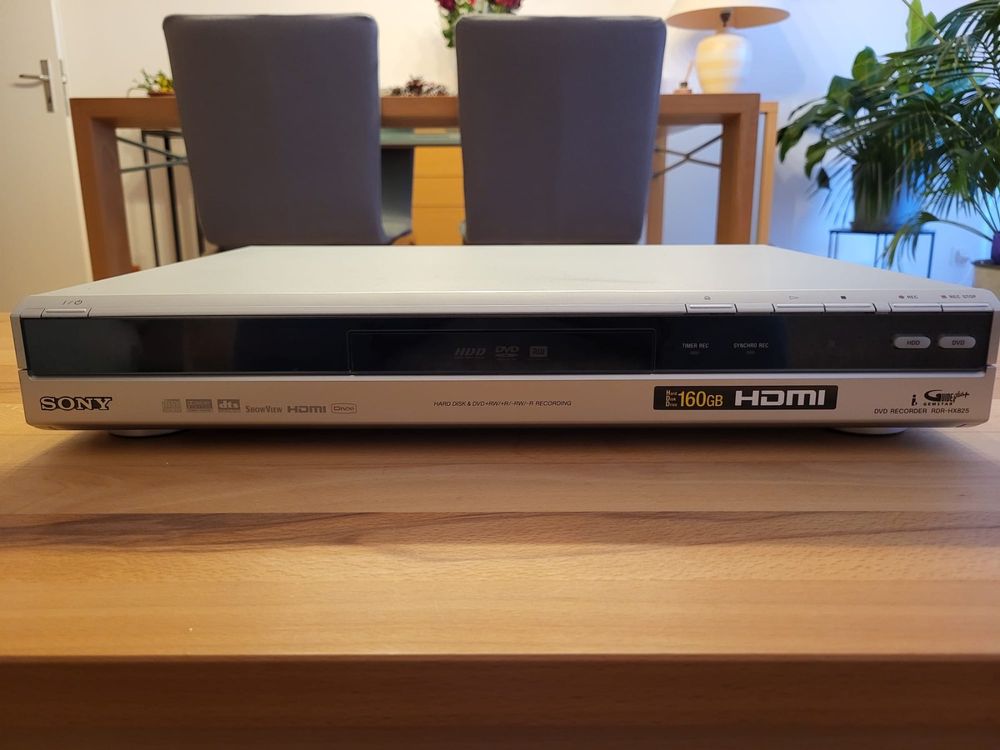 Lecteur DVD/CD Sony avec disque dur de 160GB (Gebraucht) in Nyon für ...