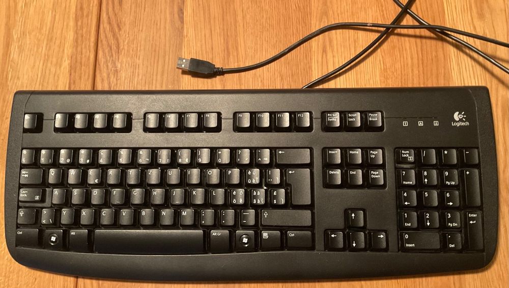 Keyboard Logitech De luxe 250 (Gebraucht) in für CHF 1 – mit Lieferung ...