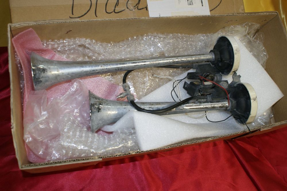 Mehrklang/Doppelhorn 24 V Hupe LKW Bus (Defekt) in Buchs AG für CHF 22 ...