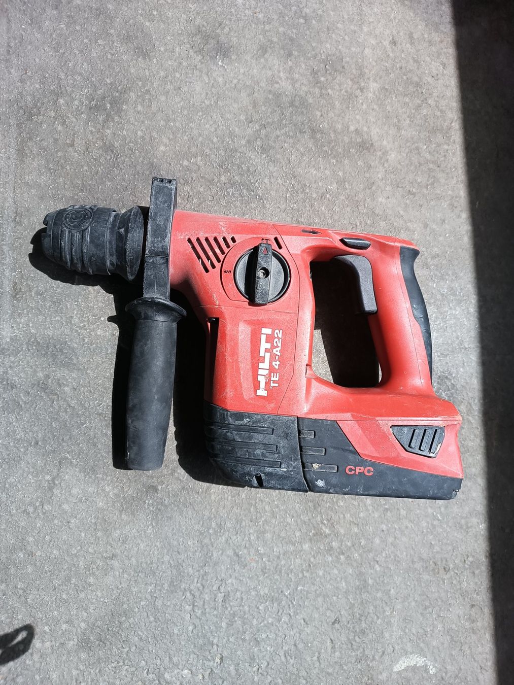 Hilti TE-4-A22 Funktioniert, Akku ok aber Leer k. Ladegerät (Gebraucht ...