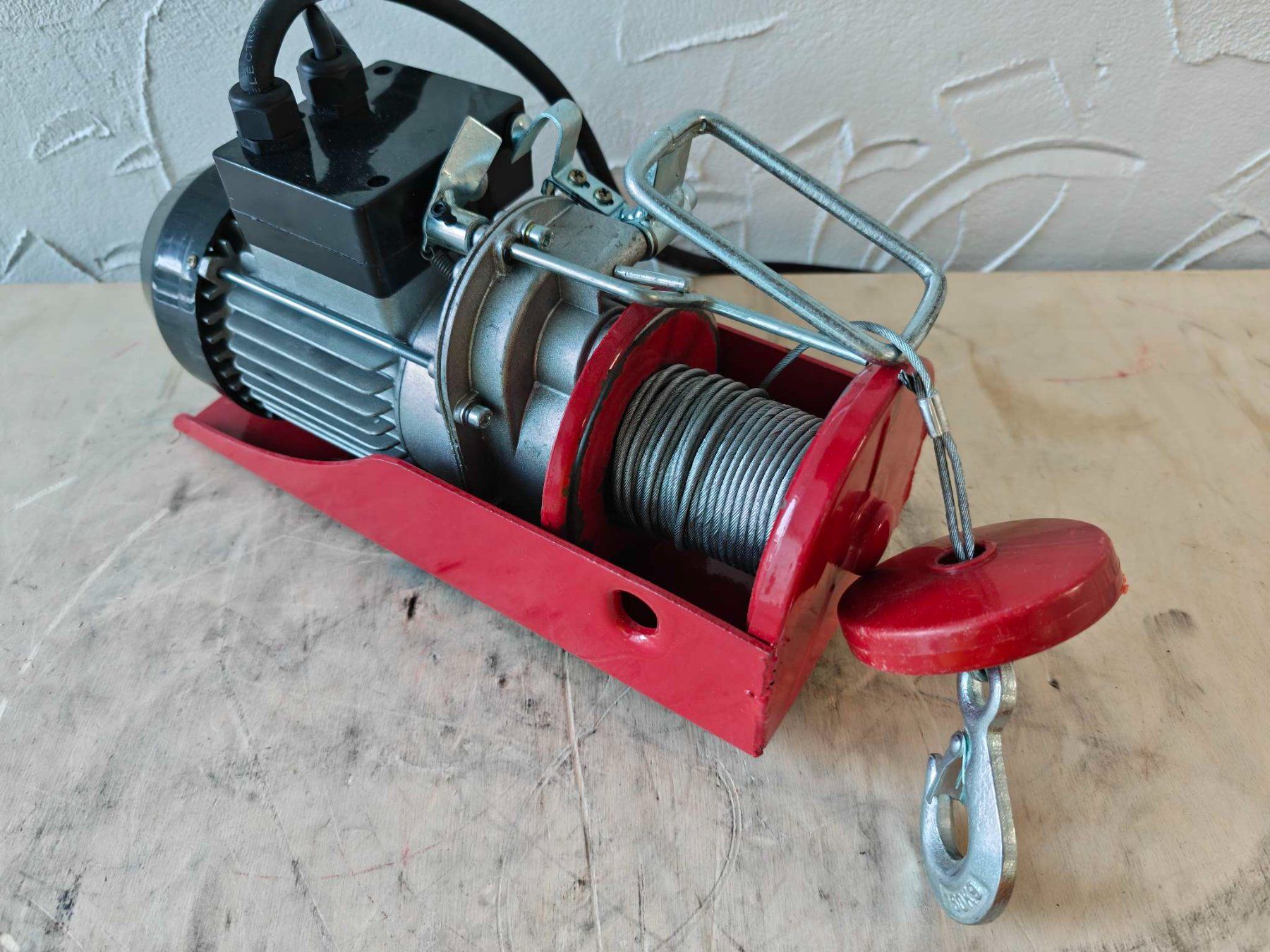Elektrischer Seilhebezug 150/300kg - 600 W Seilzug Seilwinde (Gebraucht ...
