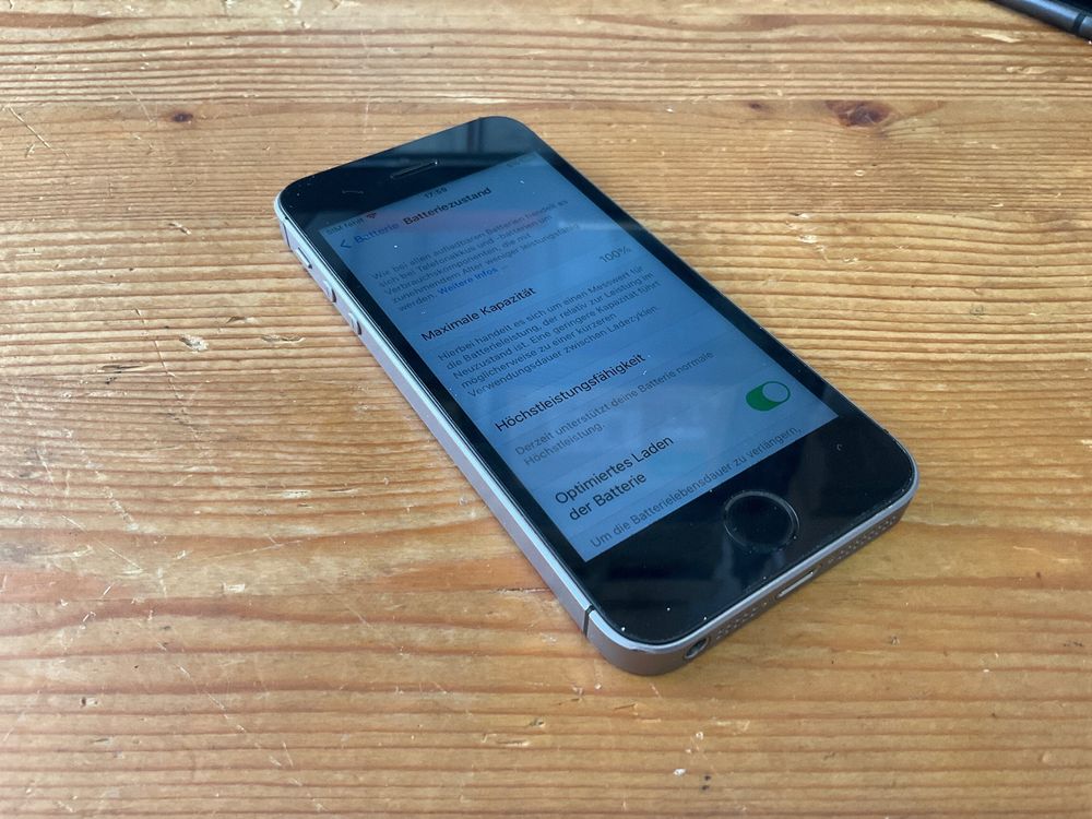 iPhone SE 1. Gen 64GB schwarz | Kaufen auf Ricardo