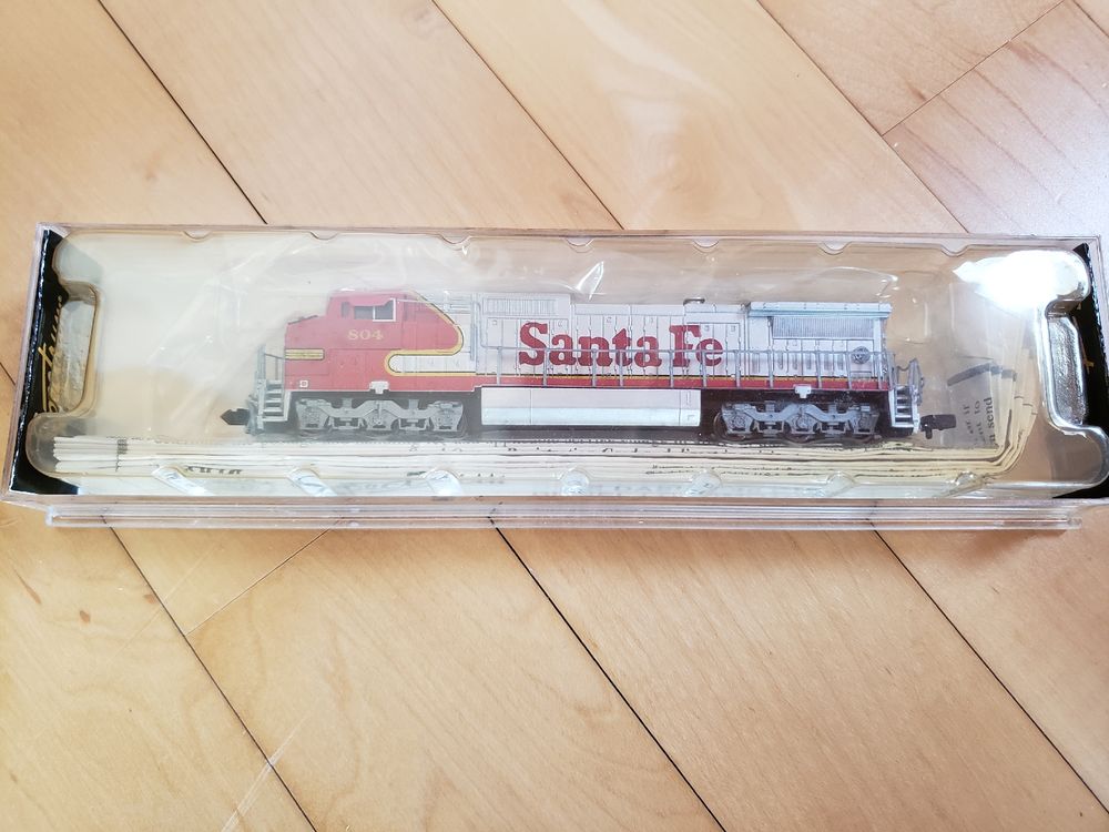 Bachmann Spectrum Dash 8-CW Spur N | Kaufen auf Ricardo