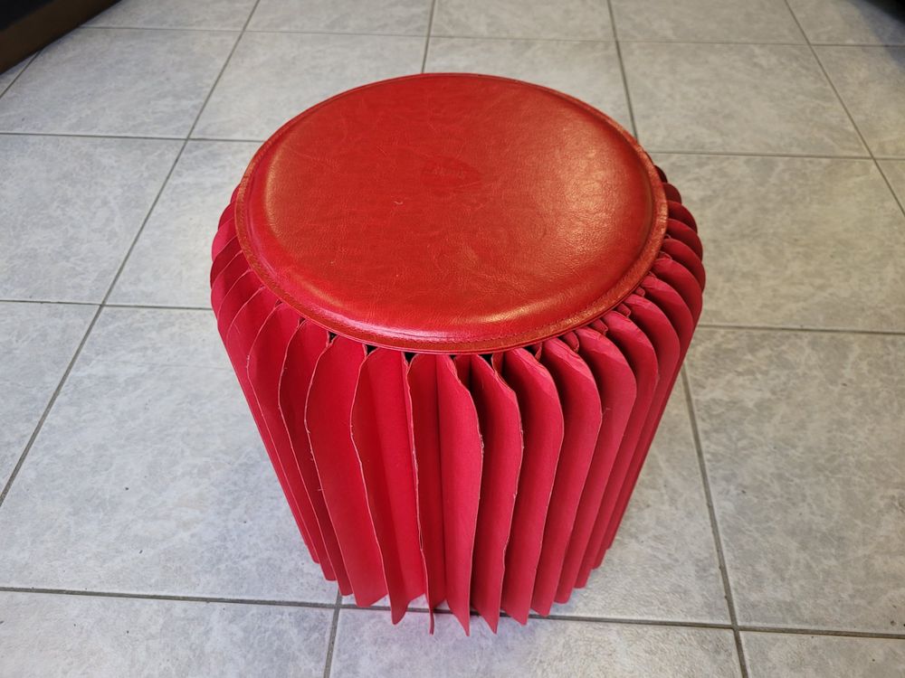 STOOLY France Stool Hocker Design Klassiker Waben-Hocker Rot (Gebraucht ...