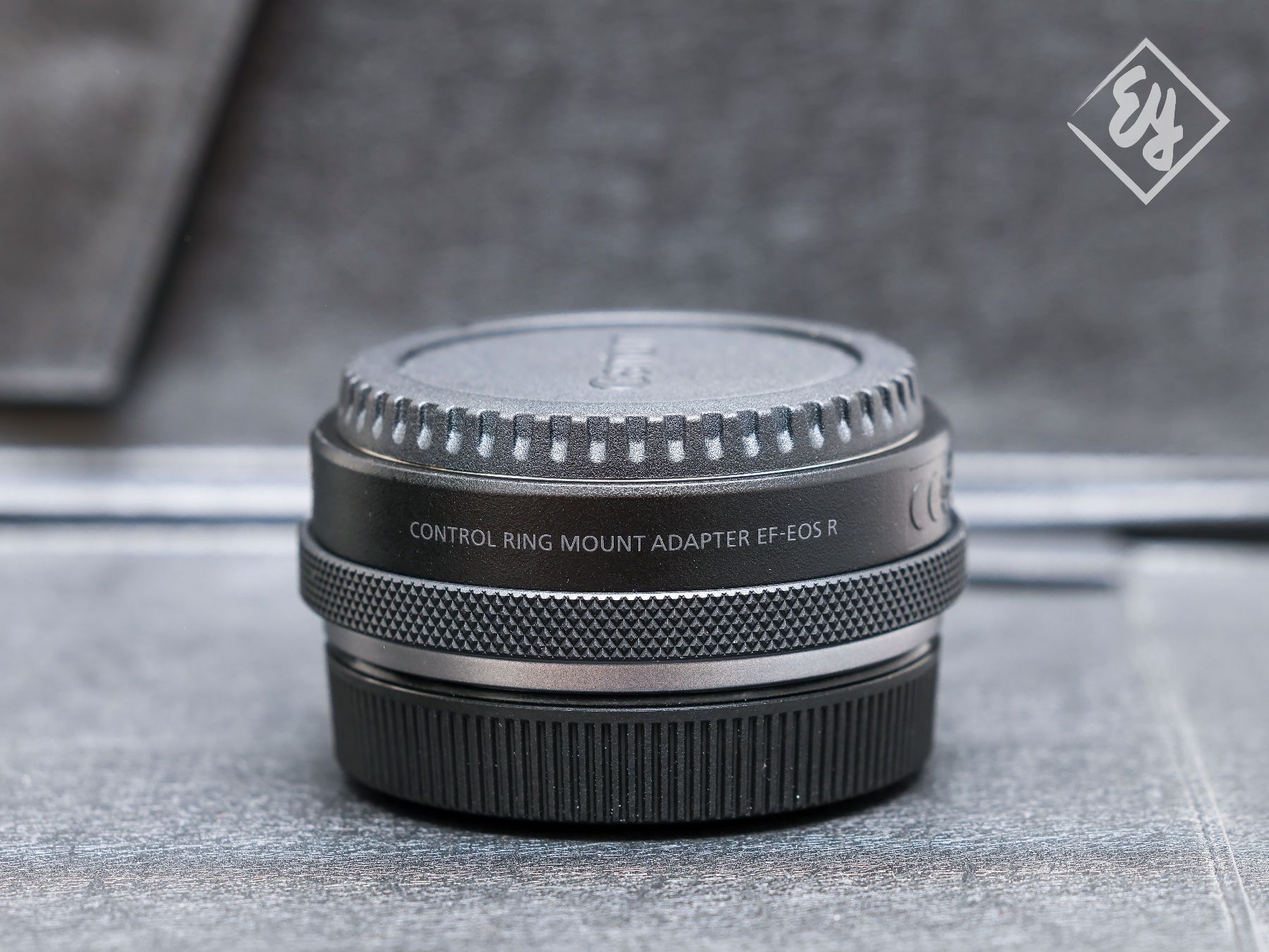TOP Canon EF-EOS R Adapter (EF-Obj.-RF-Geh.) m. Kontrollring (Neu ...