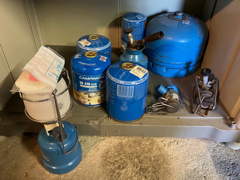 Campingaz Equipment (Gebraucht) in Bubikon für CHF 9 – nur Abholung auf Ricardo kaufen